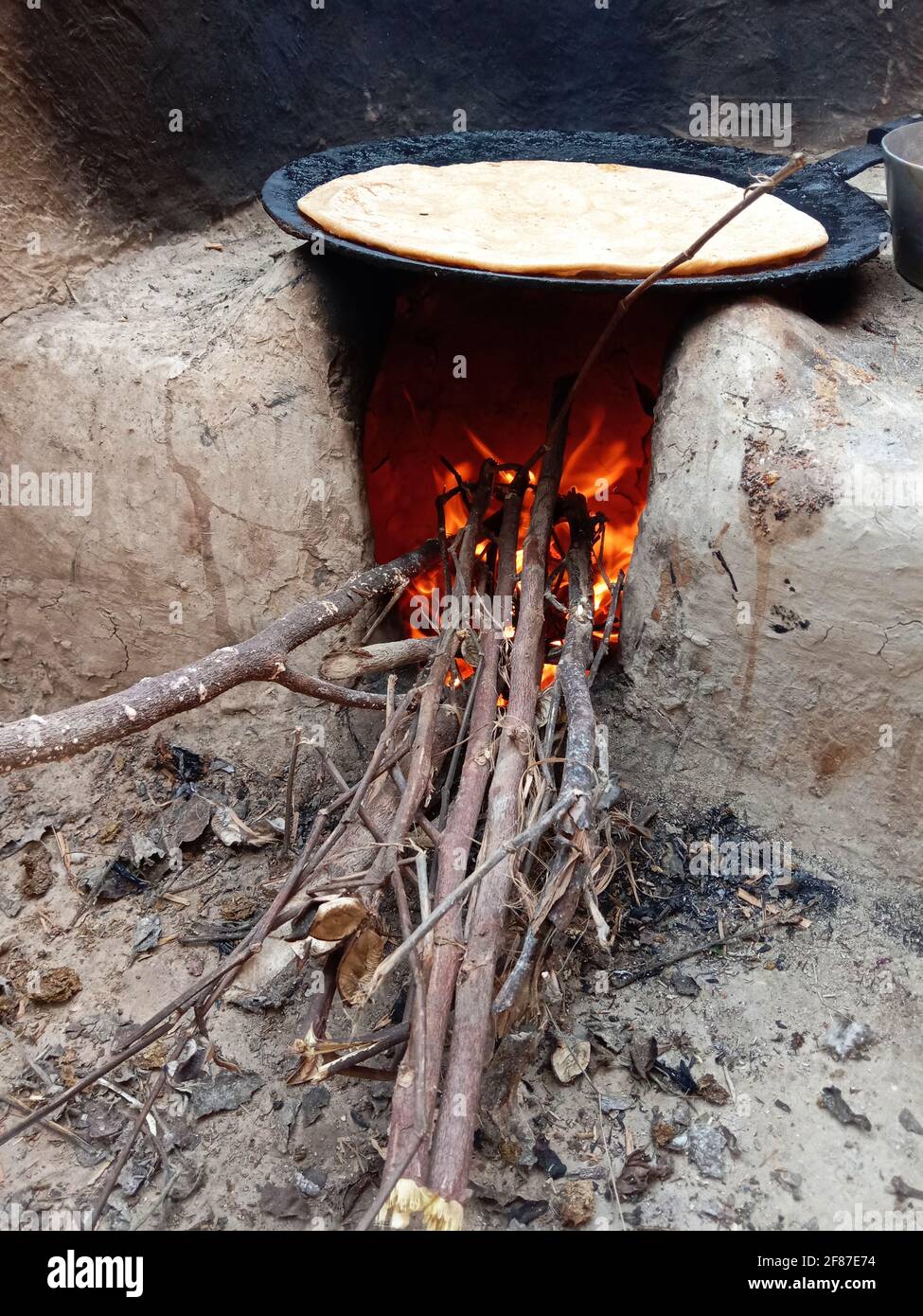 Stove chulha hi-res stock photography and images - Alamy