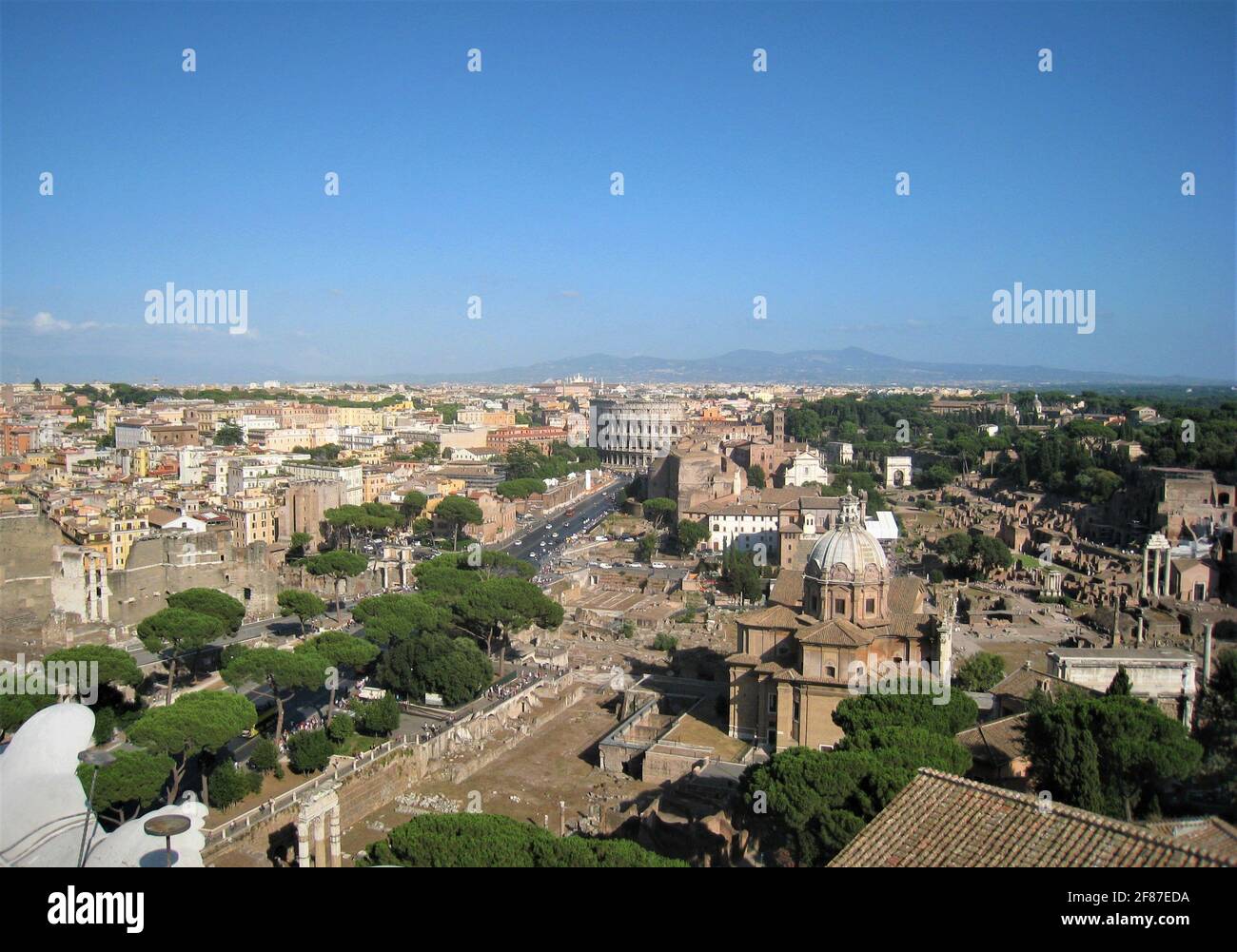 Victor emmanuel ii monument hi-res stock photography and images - Alamy