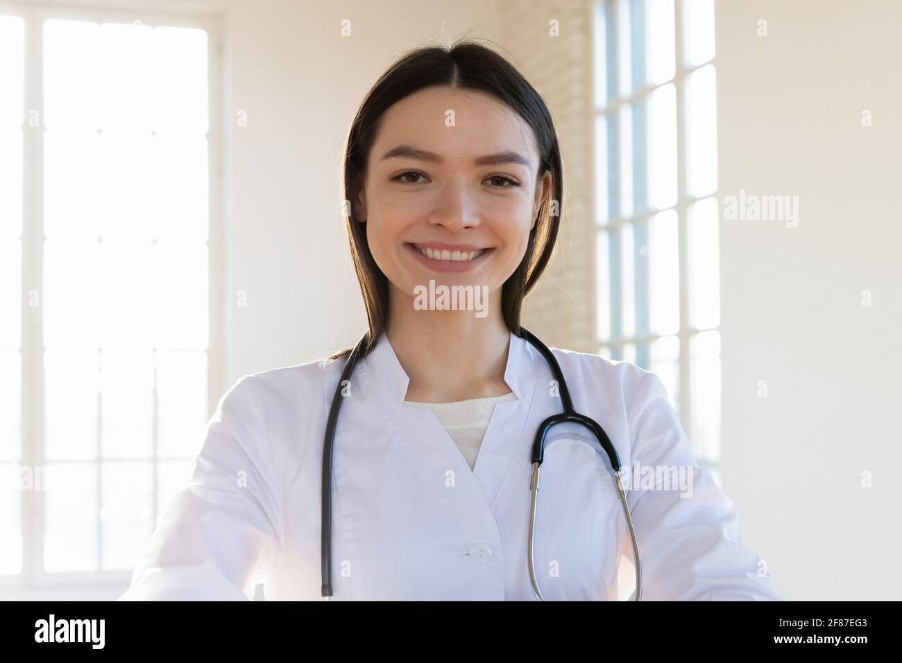 Profile portrait and doctor hi-res stock photography and images - Alamy