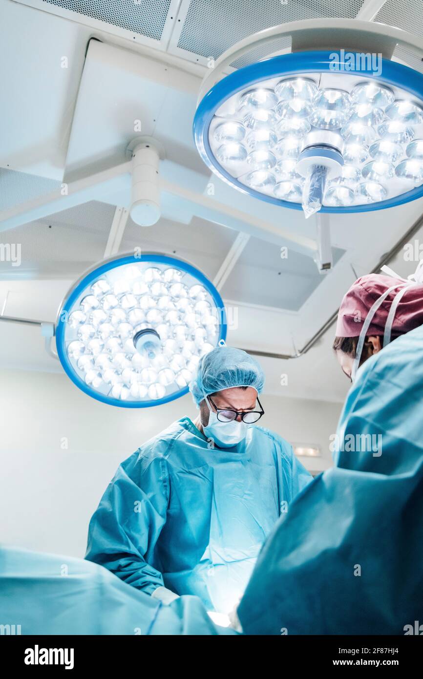 Professional medical team performing surgery at the hospital Stock ...