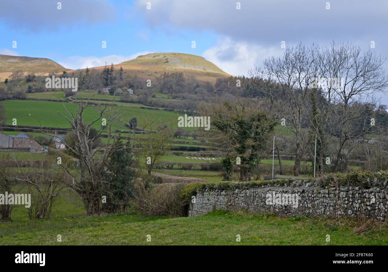 Table Mountain, Crickhowell, Brecon Beacons, Wales Stock Photo - Alamy