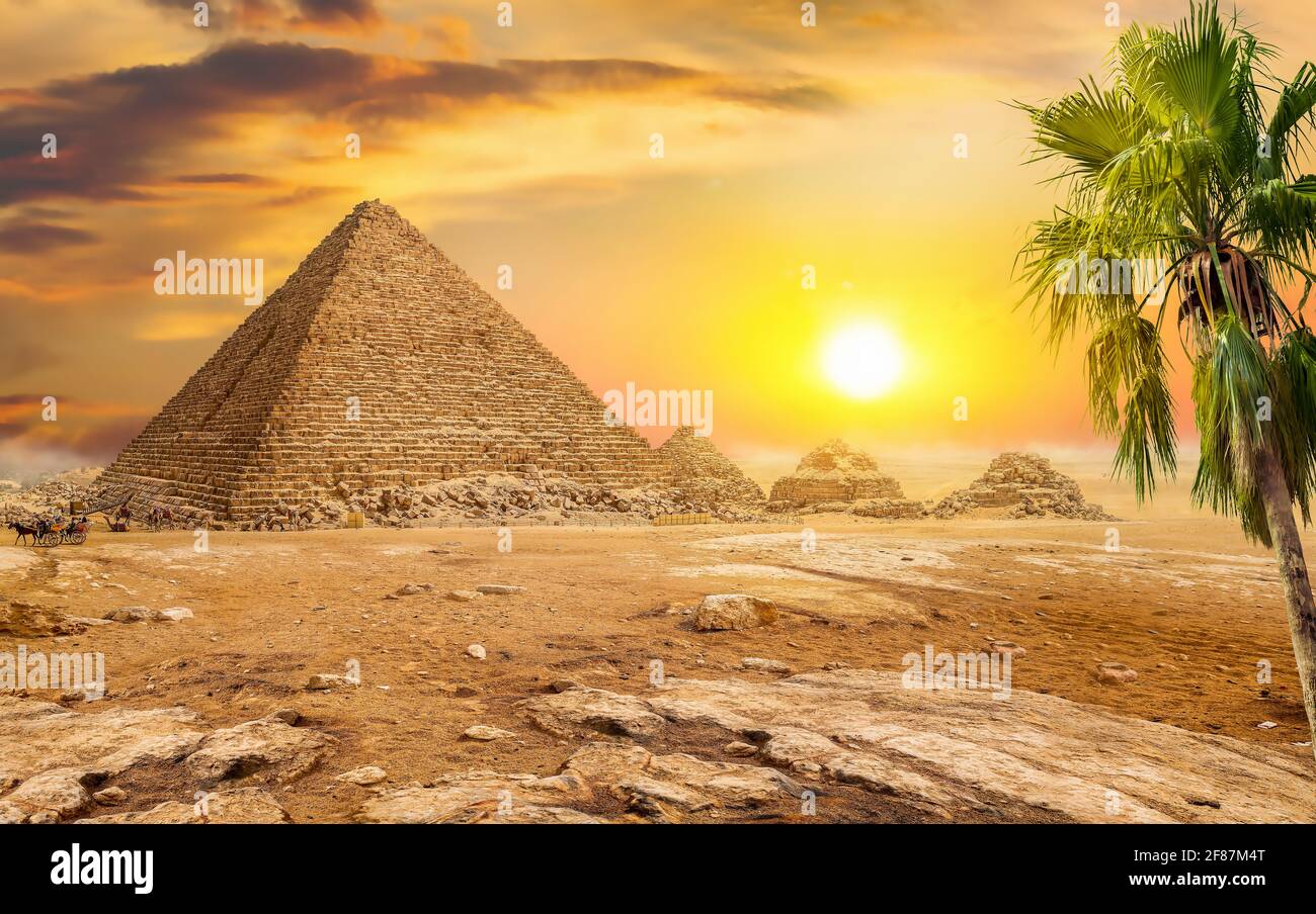 Great pyramids of giza sunrise hi-res stock photography and images - Alamy