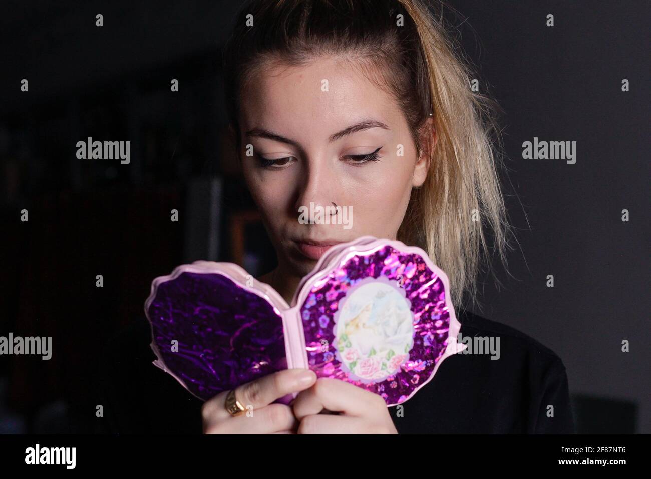 Girl reading secret hi-res stock photography and images - Alamy
