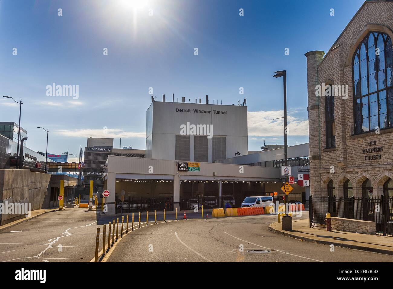 DETROIT, MI, USA - NOVEMBER 10: Detroit-Windsor Tunnel (Detroit-Canada ...