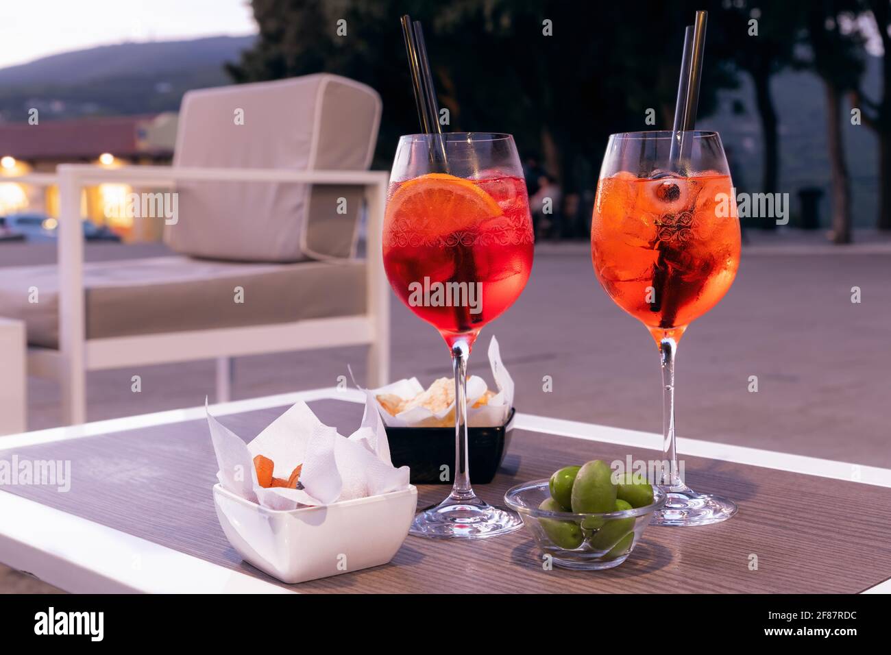 Summer aperitif aperol spritz hi-res stock photography and images - Alamy