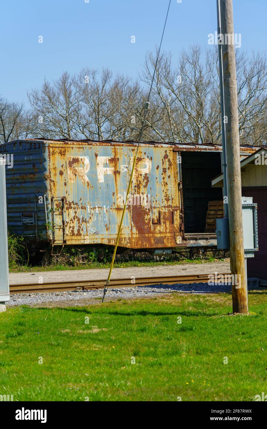 Rusty boxcar hi-res stock photography and images - Alamy