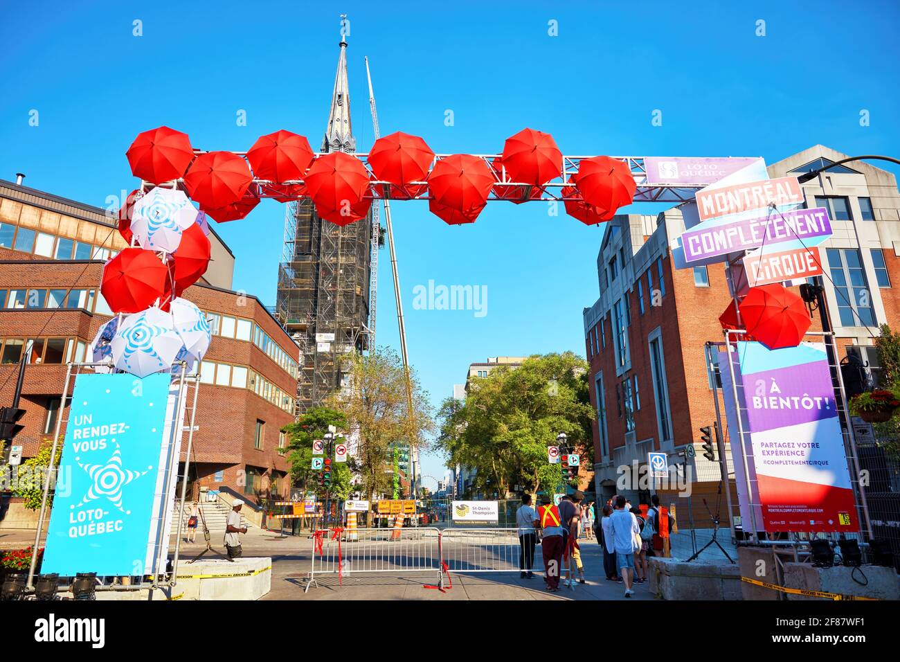 Loto quebec building hi-res stock photography and images - Alamy