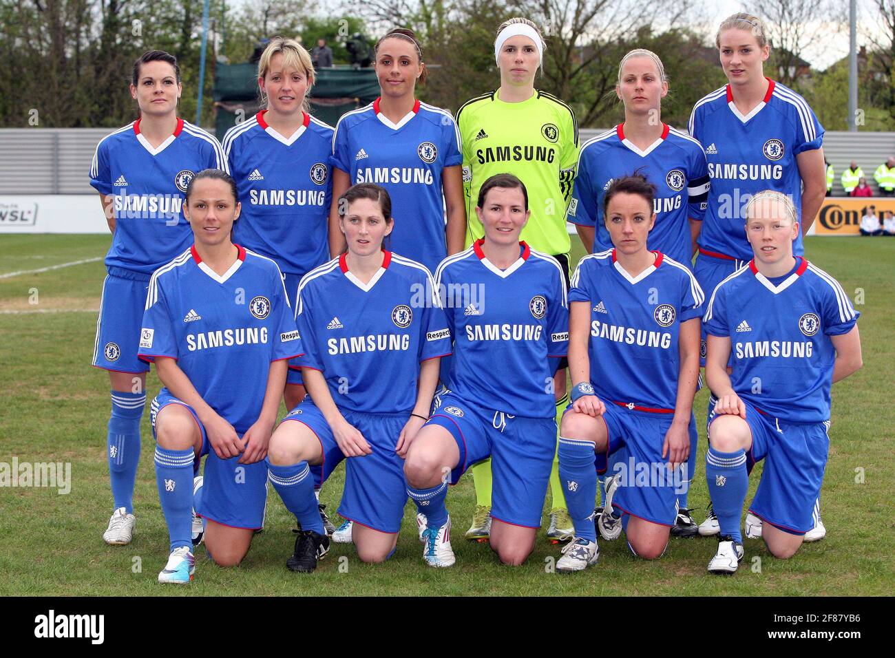 Chelsea ladies hi-res stock photography and images - Alamy