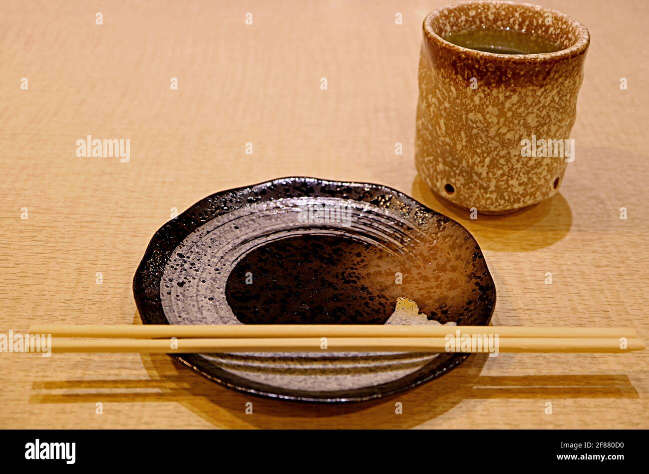 Empty plate chopsticks on hi-res stock photography and images - Alamy