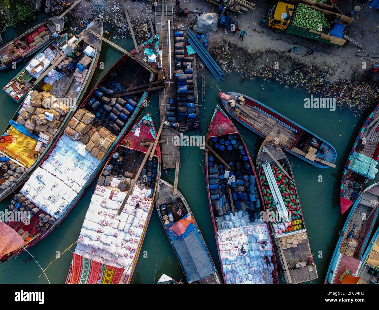 Barishal, Barishal, Bangladesh. 12th Apr, 2021. Daily necessary goods ...
