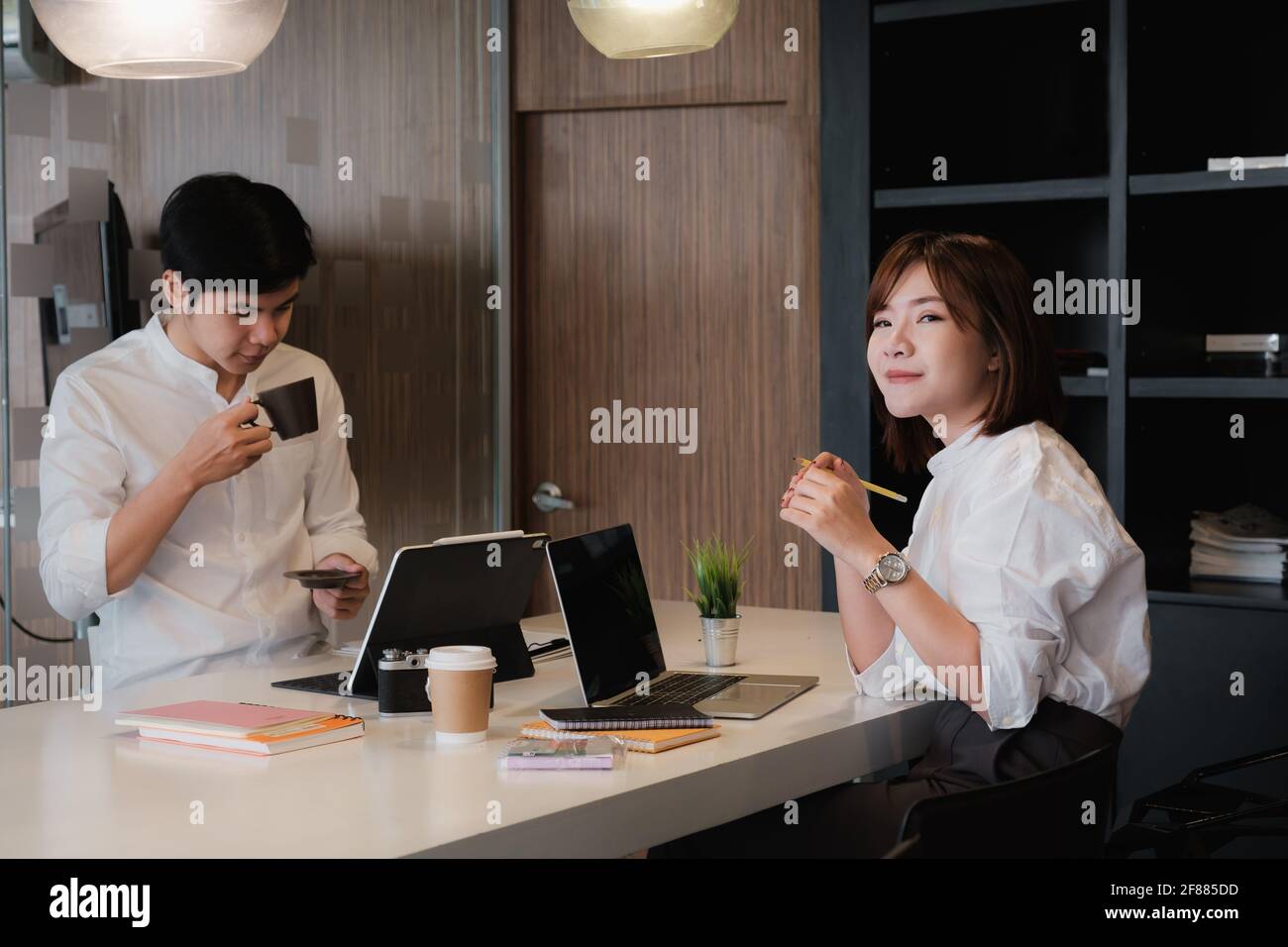 Account sharing hi-res stock photography and images - Alamy