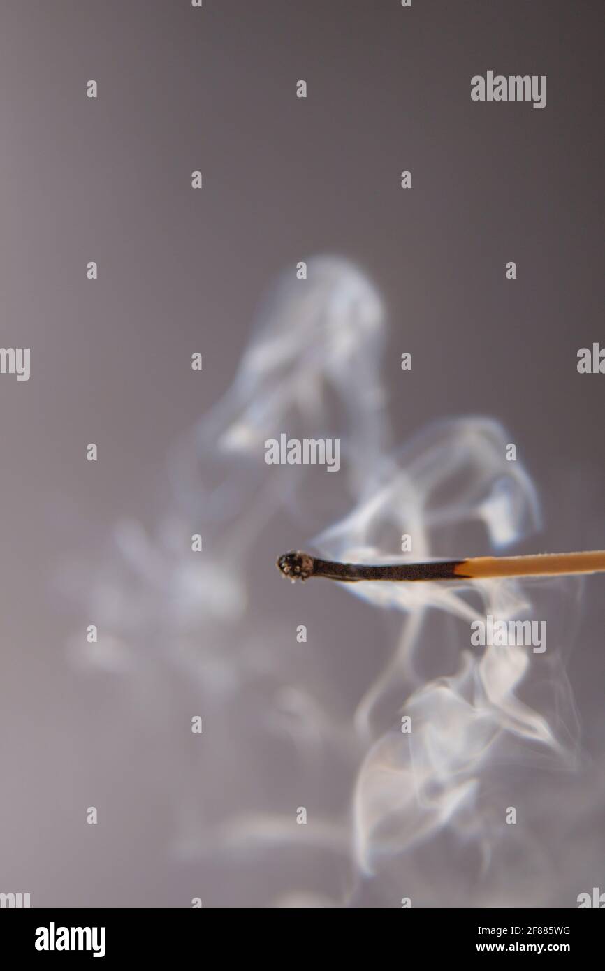Burned matchsticks hi-res stock photography and images - Alamy