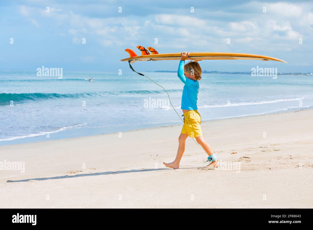 Surfer boy hawaii hi-res stock photography and images - Alamy