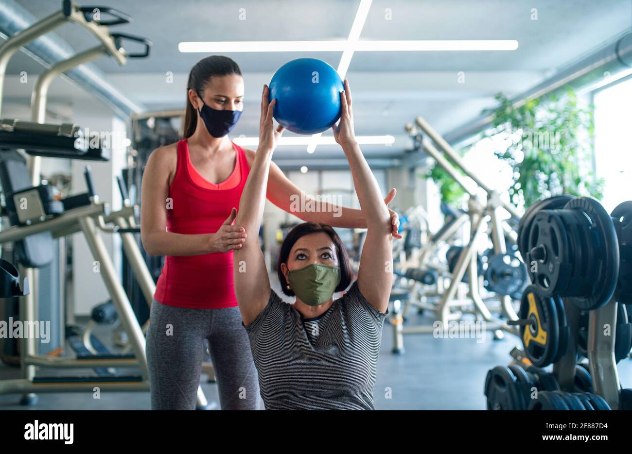 Woman personal trainer hi-res stock photography and images - Alamy