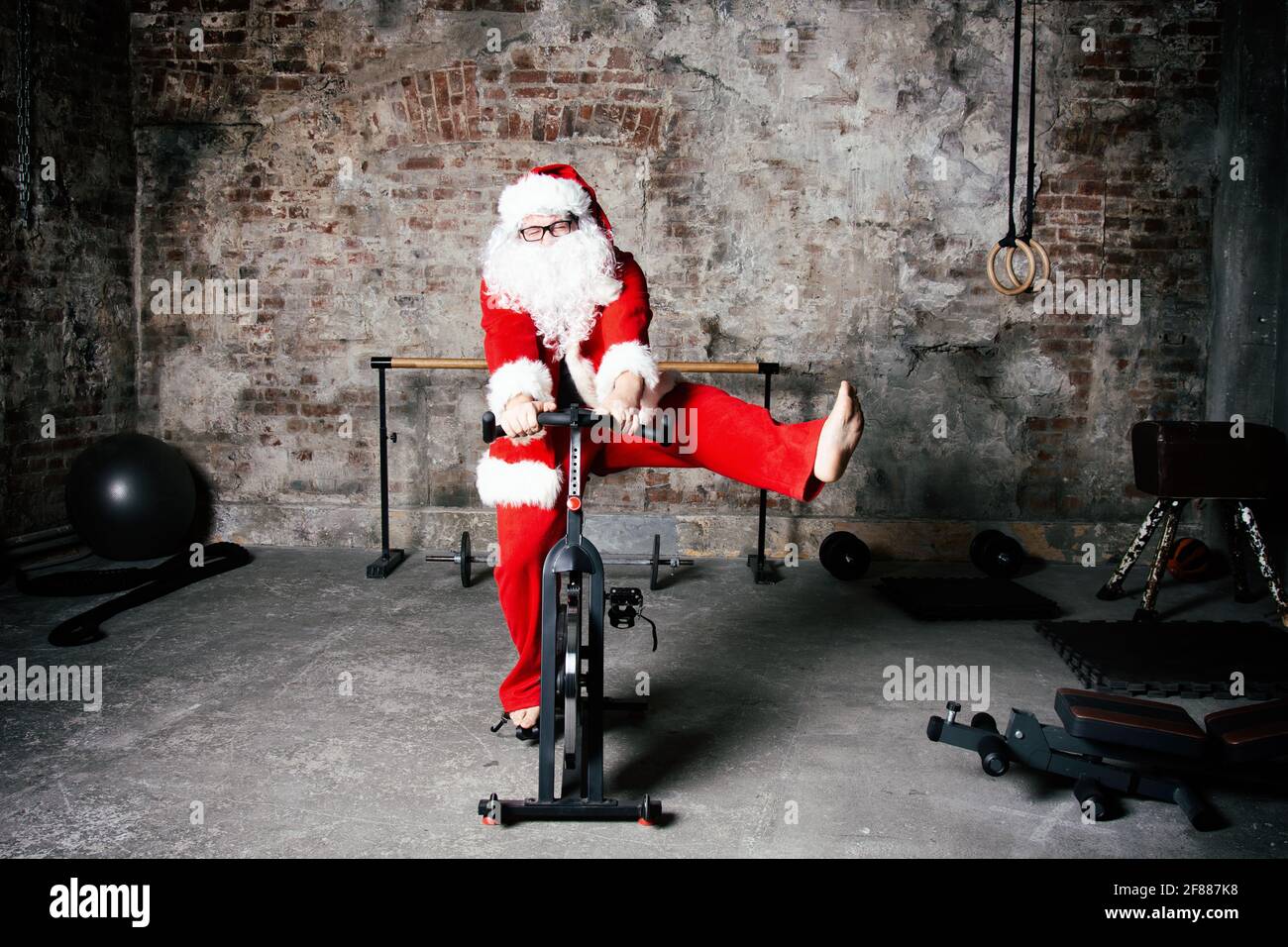 Santa gym hi-res stock photography and images - Alamy