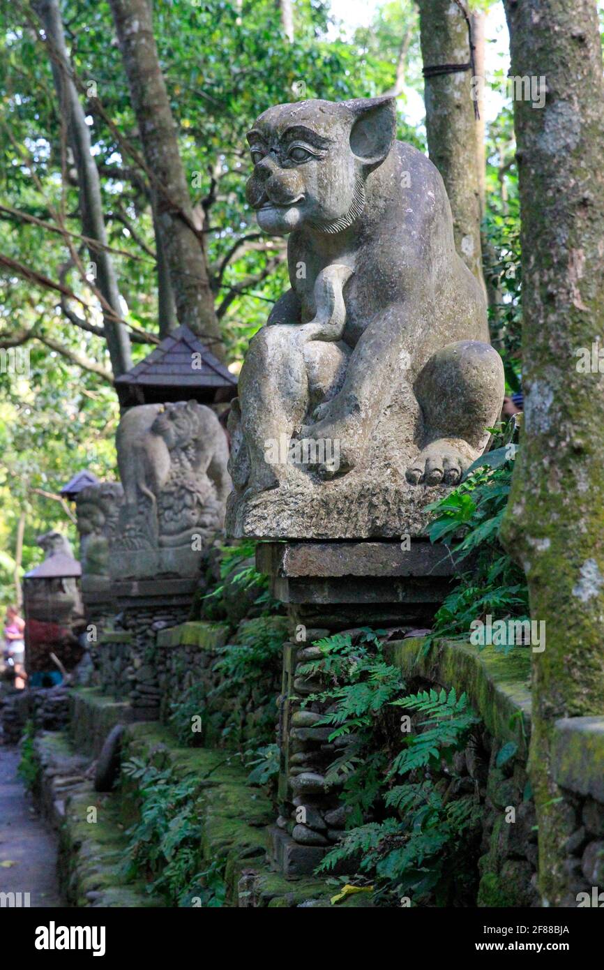 Ubud monkey forest art hi-res stock photography and images - Alamy