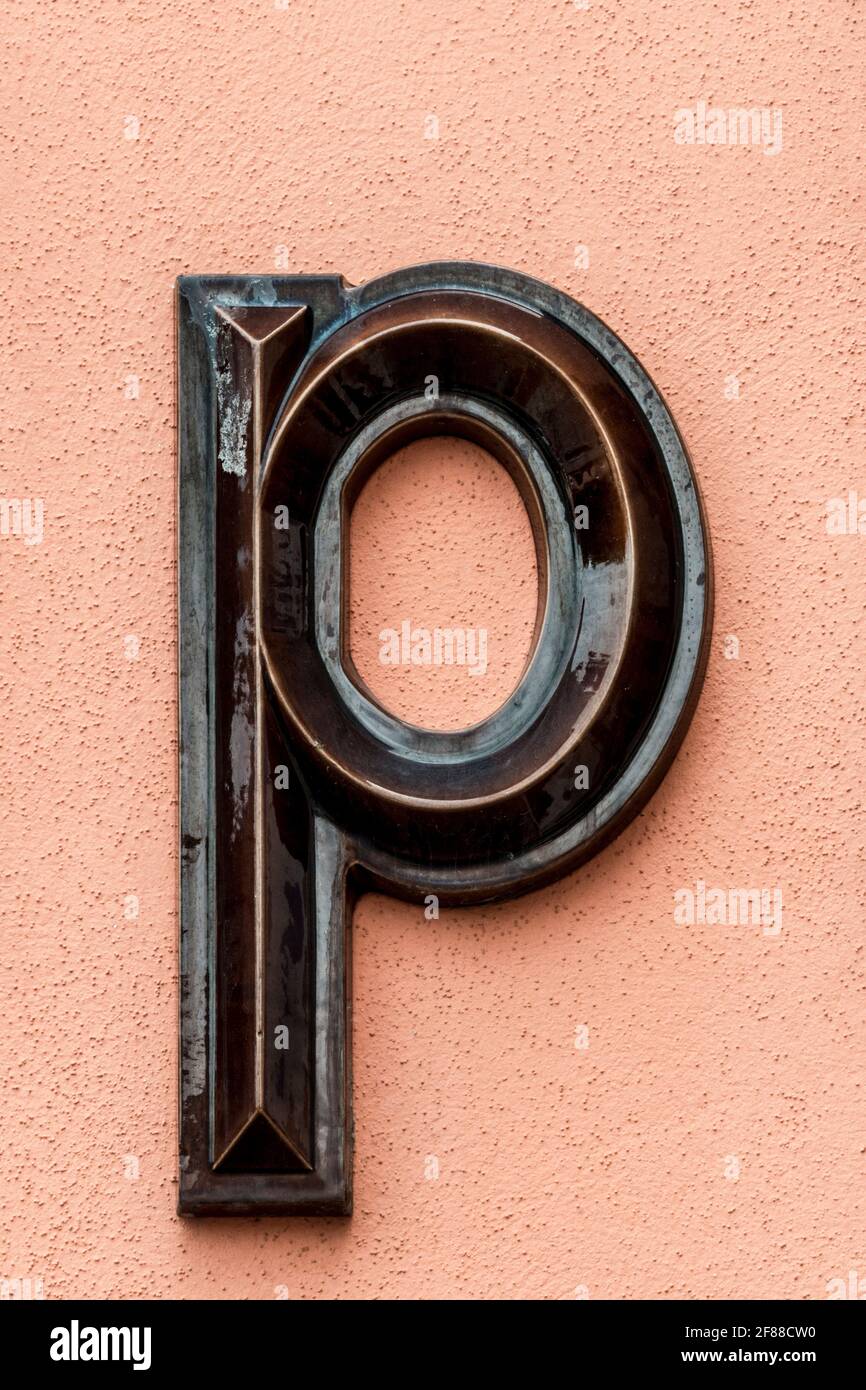 Letter p lowercase hi-res stock photography and images - Alamy