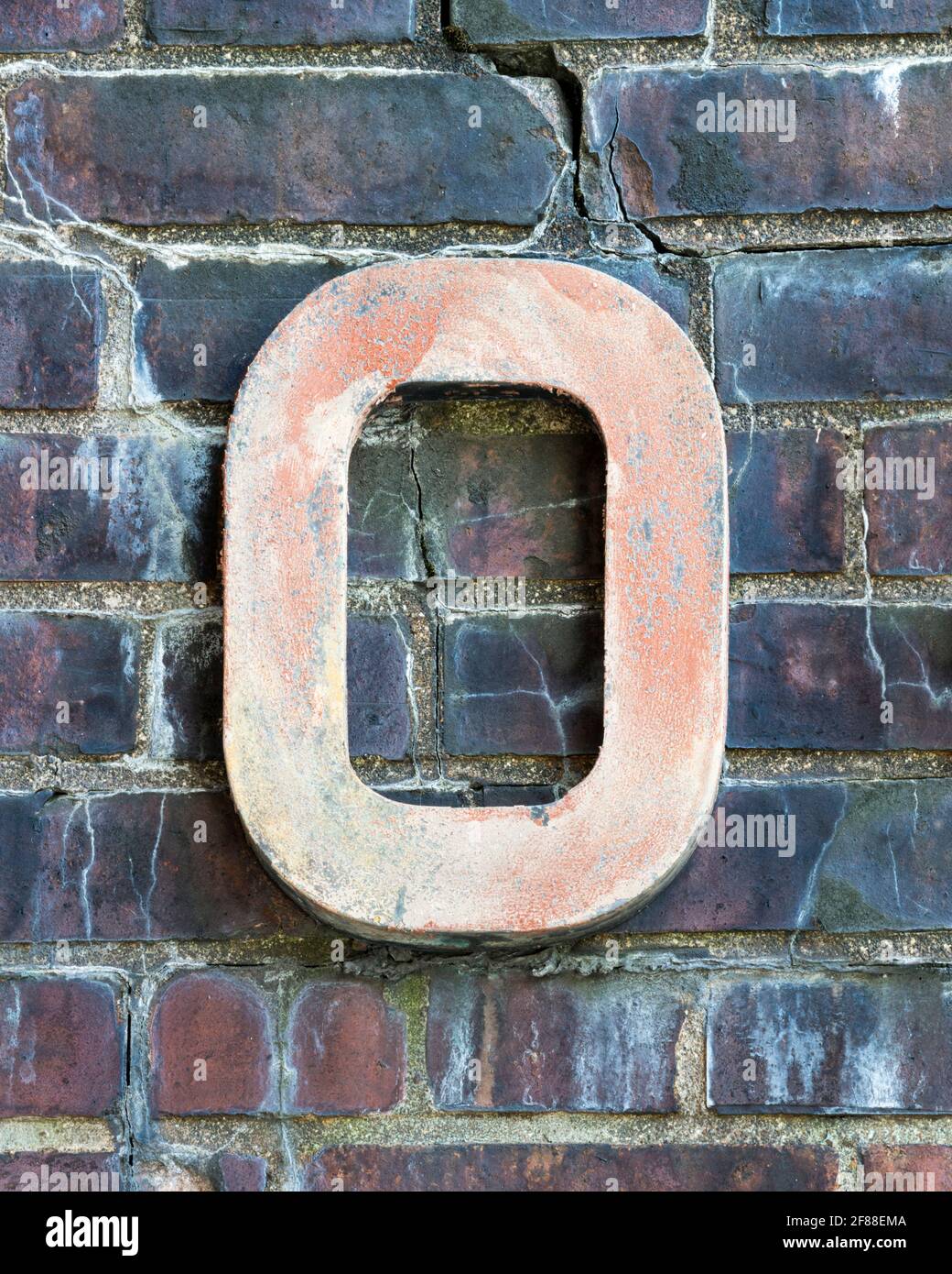 Alphabet foto hi-res stock photography and images - Alamy