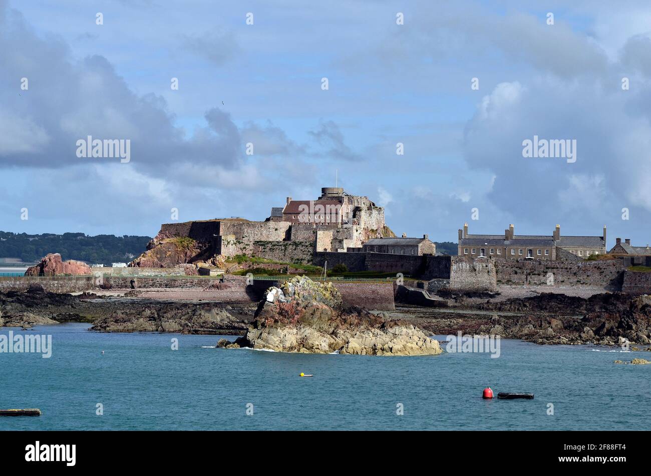 Amphibious vehicle elizabeth castle hi-res stock photography and images ...