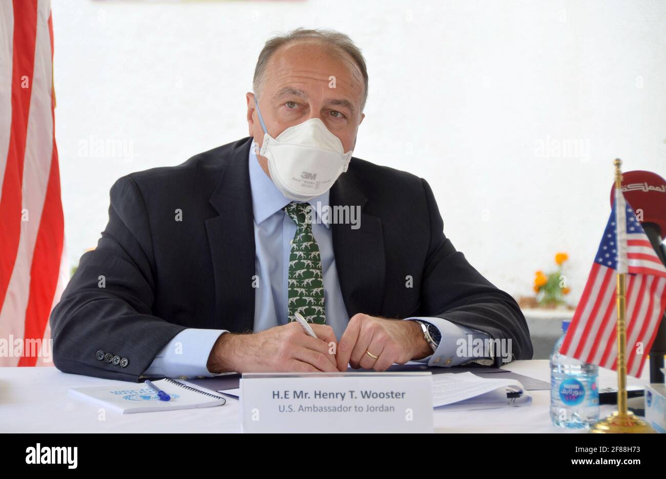 Immigration presser hi-res stock photography and images - Alamy