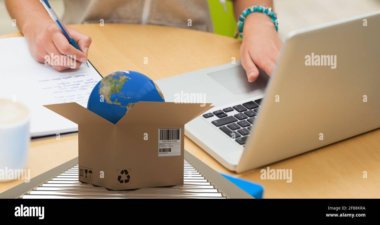 Delivery package hi-res stock photography and images - Alamy