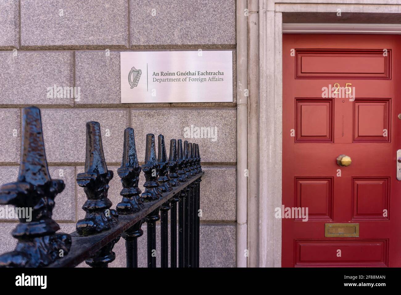 Department of foreign affairs dublin hi-res stock photography and ...