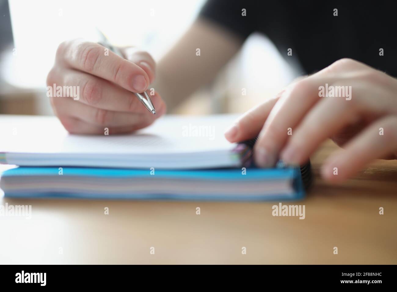 Male hand ballpoint pen hi-res stock photography and images - Alamy