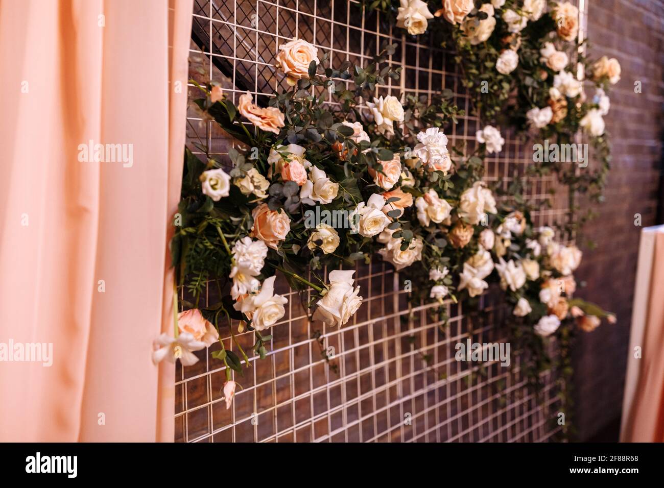 Wedding decor. Photographic area is a stylish wedding decoration ...