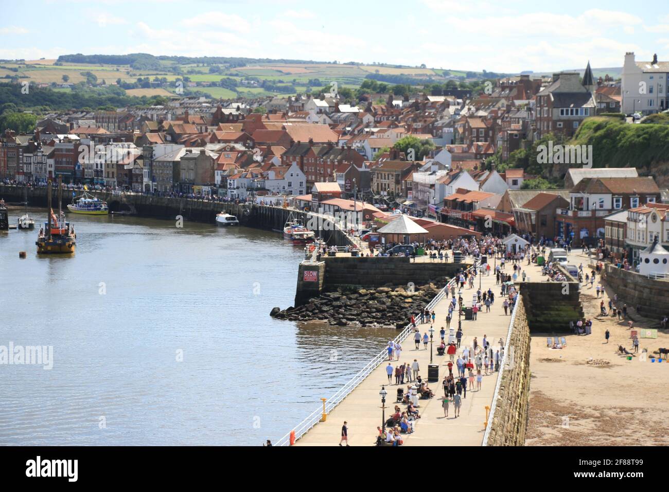 Whitby gothic 2017 hi-res stock photography and images - Alamy