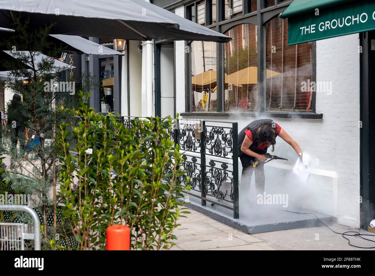 Groucho club london exterior hi-res stock photography and images - Alamy