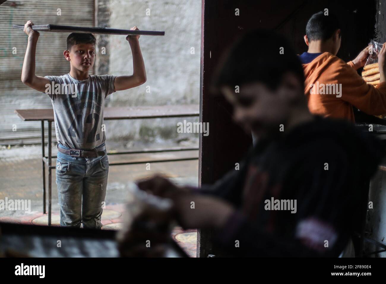 Drinking around children hi-res stock photography and images - Alamy