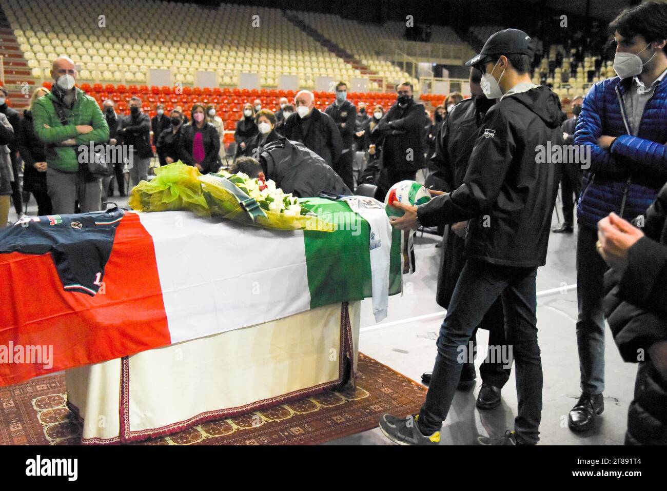 Bara funerale hi-res stock photography and images - Alamy