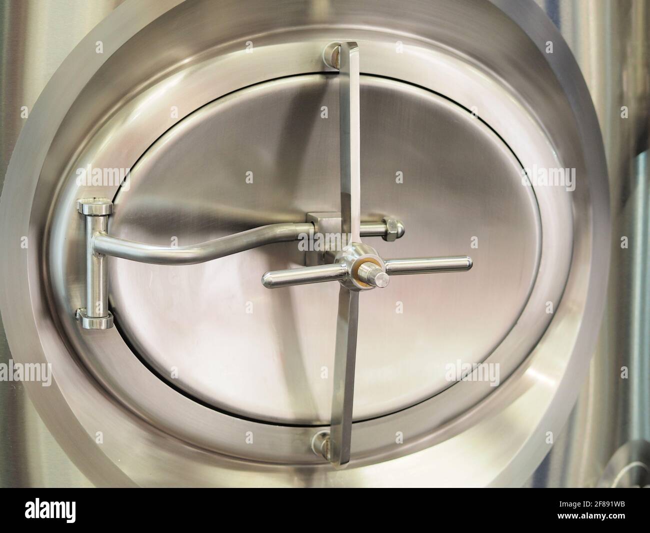 Stainless steel lid of a chemical vessel assembly Stock Photo - Alamy