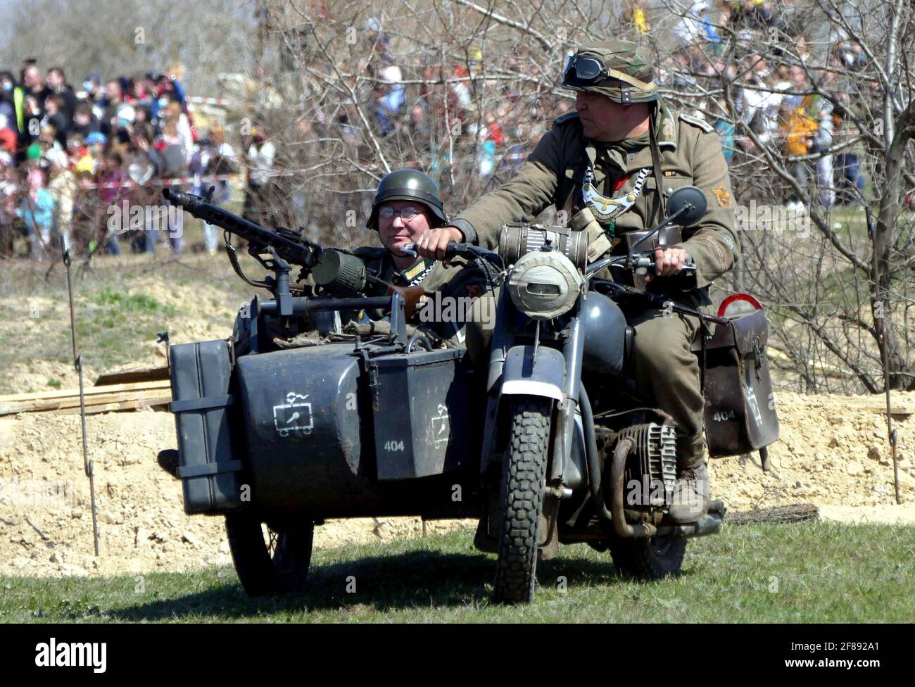 Non Exclusive: ILLINKA, UKRAINE - APRIL 11, 2021 - History enthusiasts ...