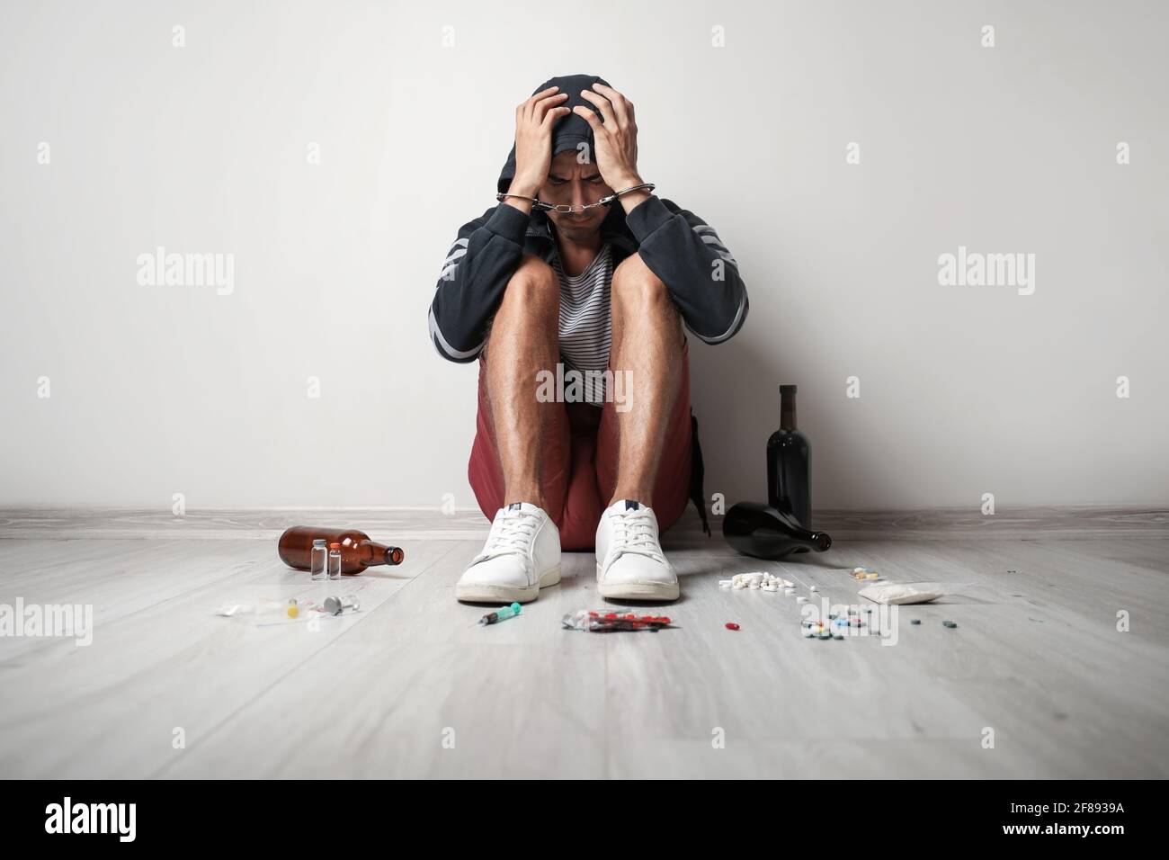 Alcohol overuse hi-res stock photography and images - Alamy