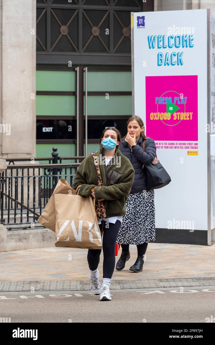 Welcome back to oxford street sign hi-res stock photography and images ...