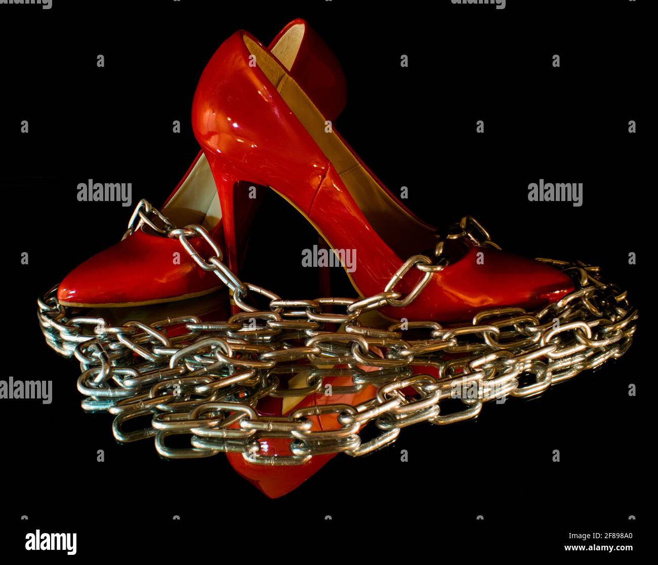 High chains hi-res stock photography and images - Alamy