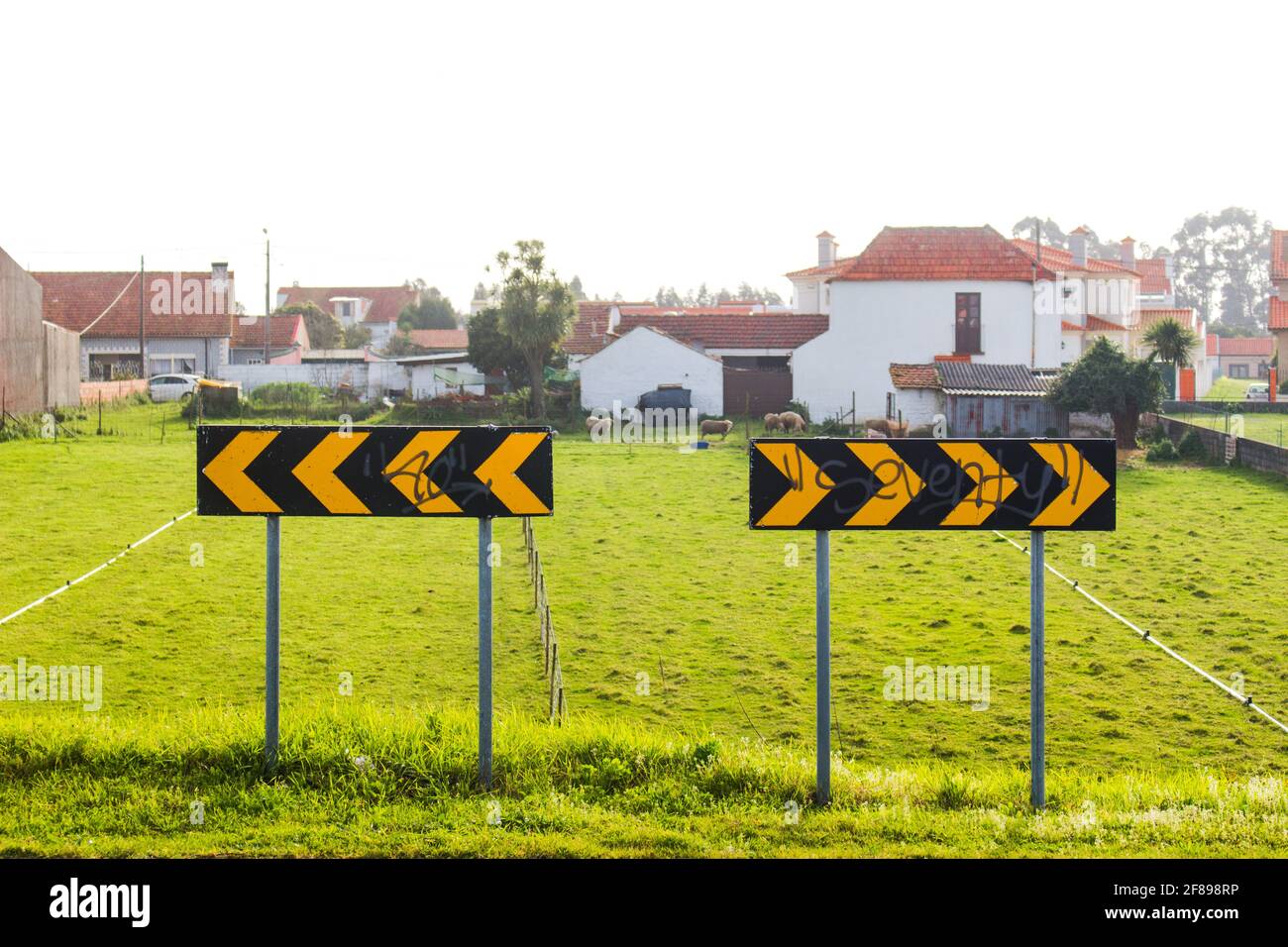 Transit board In opposite directions Stock Photo - Alamy