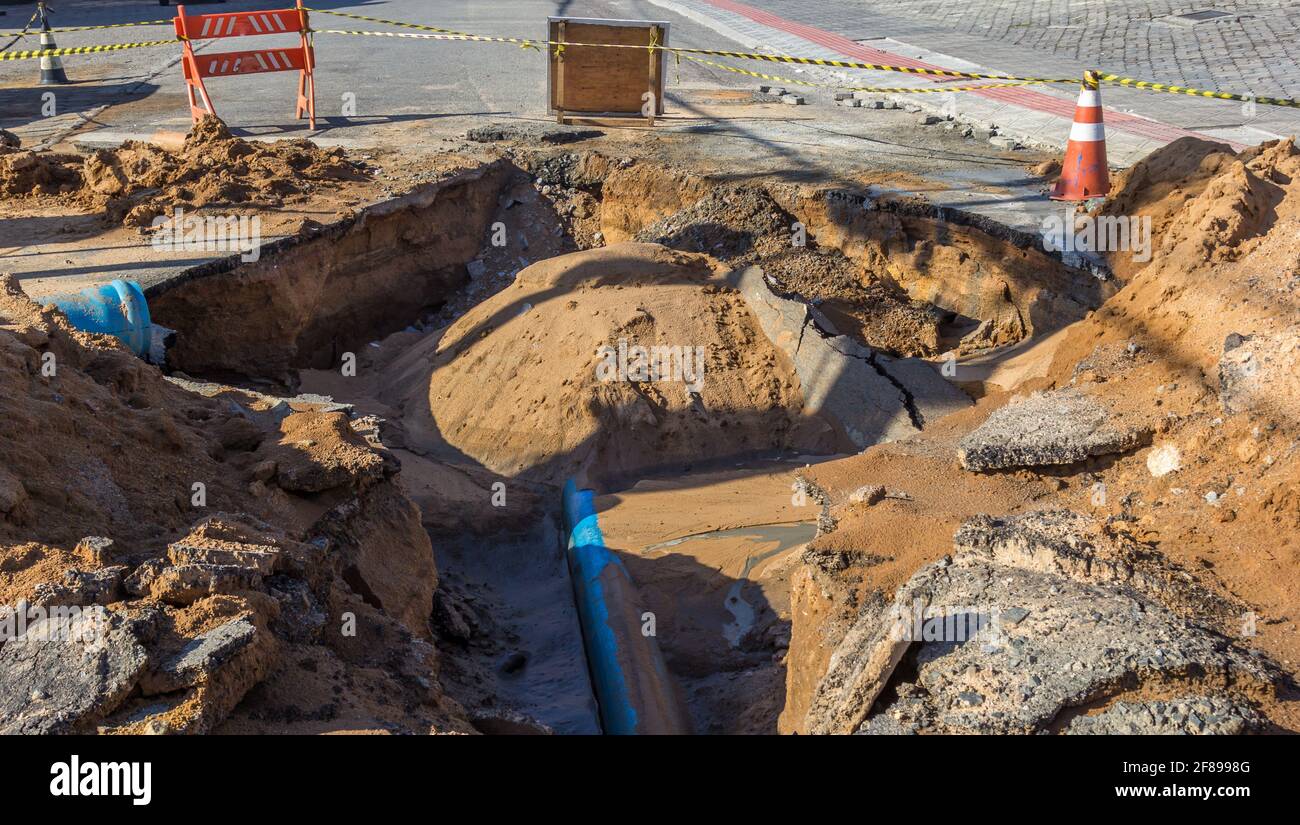 Pipeline rupture hi-res stock photography and images - Alamy