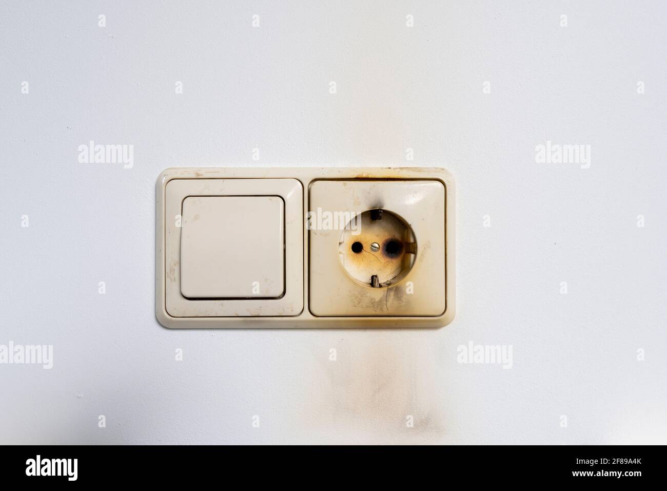 Fire plug hi-res stock photography and images - Alamy