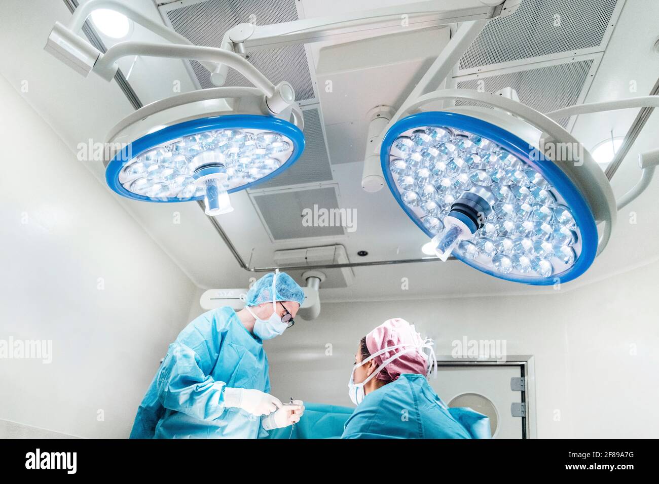 Professional medical team performing surgery at the hospital Stock ...