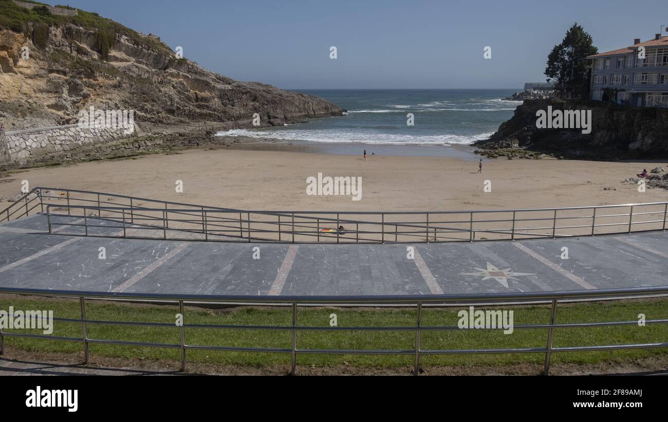 Llanes city hi-res stock photography and images - Alamy