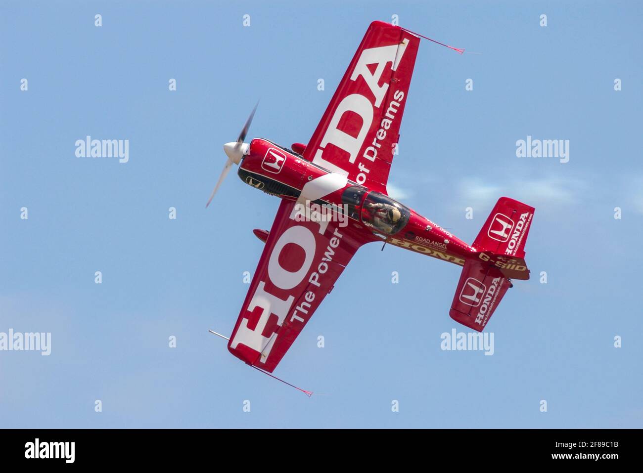Sukhoi su26 aircraft hi-res stock photography and images - Alamy