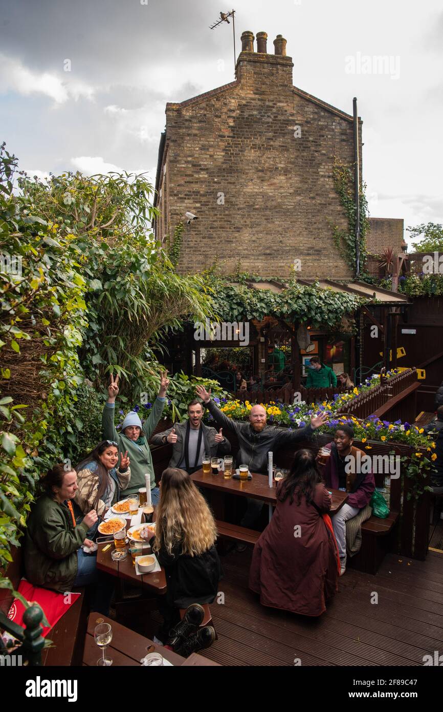 The faltering fullback hi-res stock photography and images - Alamy