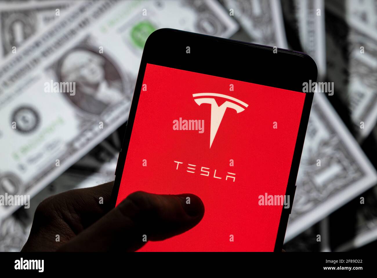 Tesla icon hi-res stock photography and images - Alamy