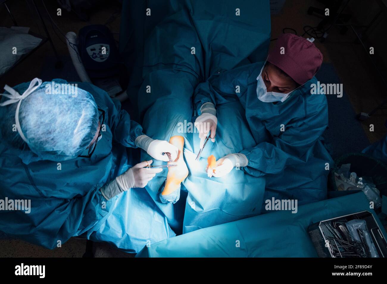 Professional medical team performing surgery at the hospital Stock ...