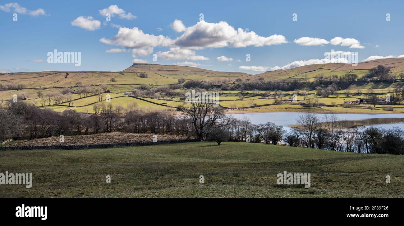 Semer Water or Semerwater Stock Photo - Alamy