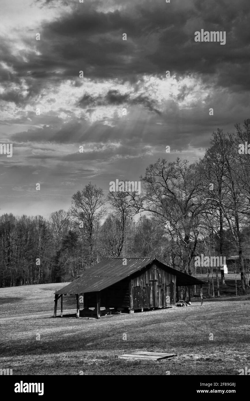 Barn under Dramatic Sky - Virginia - American South Stock Photo - Alamy