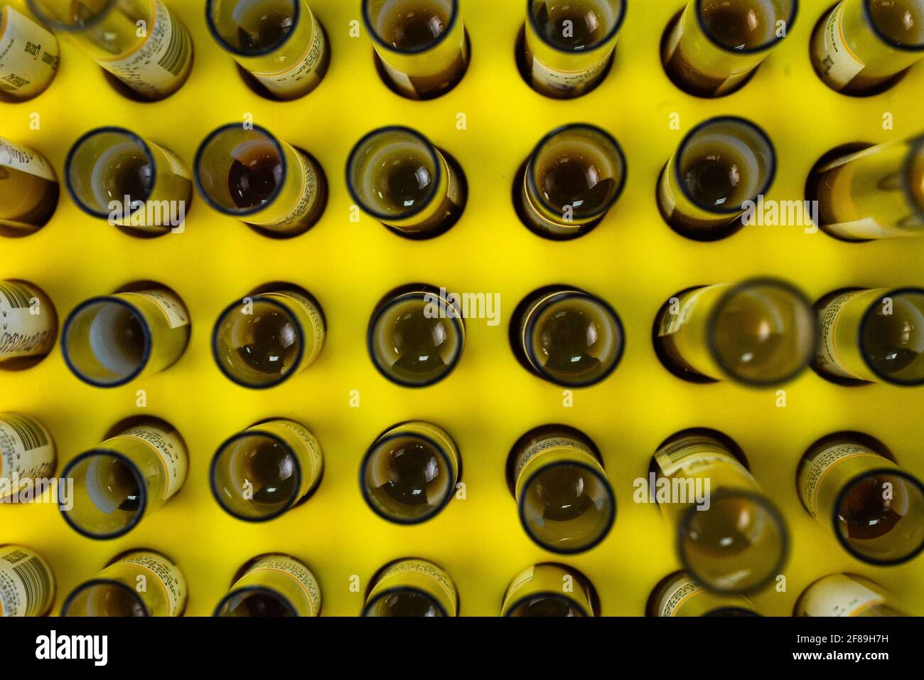 Test tube yellow solution hi-res stock photography and images - Alamy