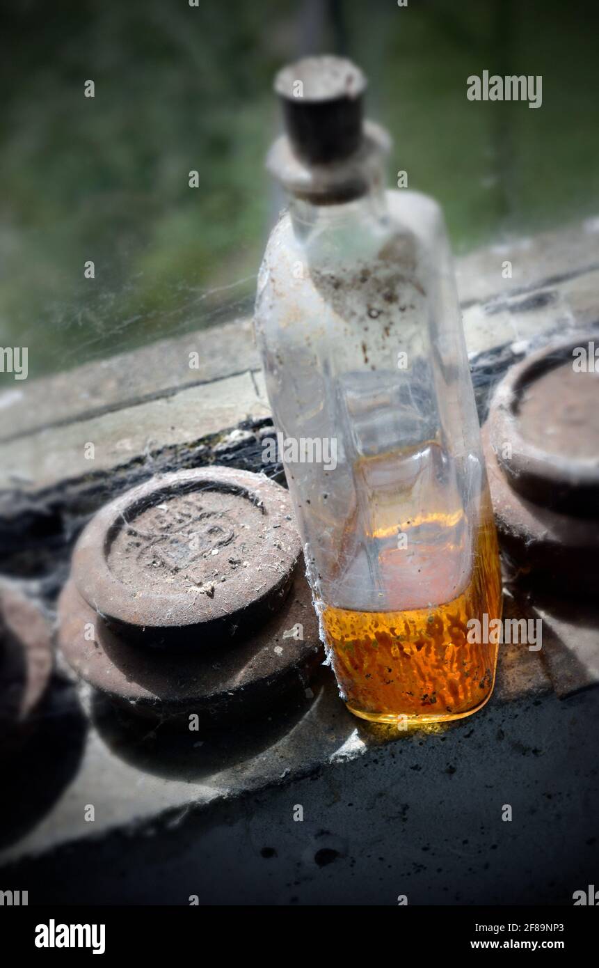 Old fashioned medicine bottle hi-res stock photography and images - Alamy